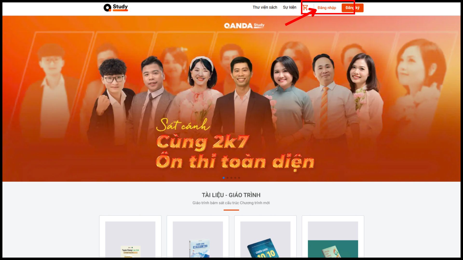 Bước 2: Tại thanh menu, bấm chọn nút "Đăng nhập"